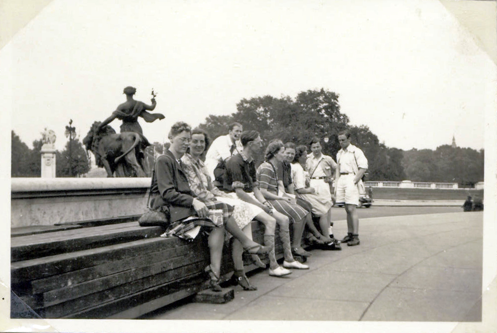 Photos from London June 1946 – From one Heart to Another